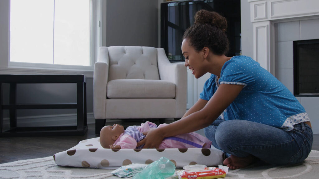 Diaper Changing the Easy Way - Babysitter Boss